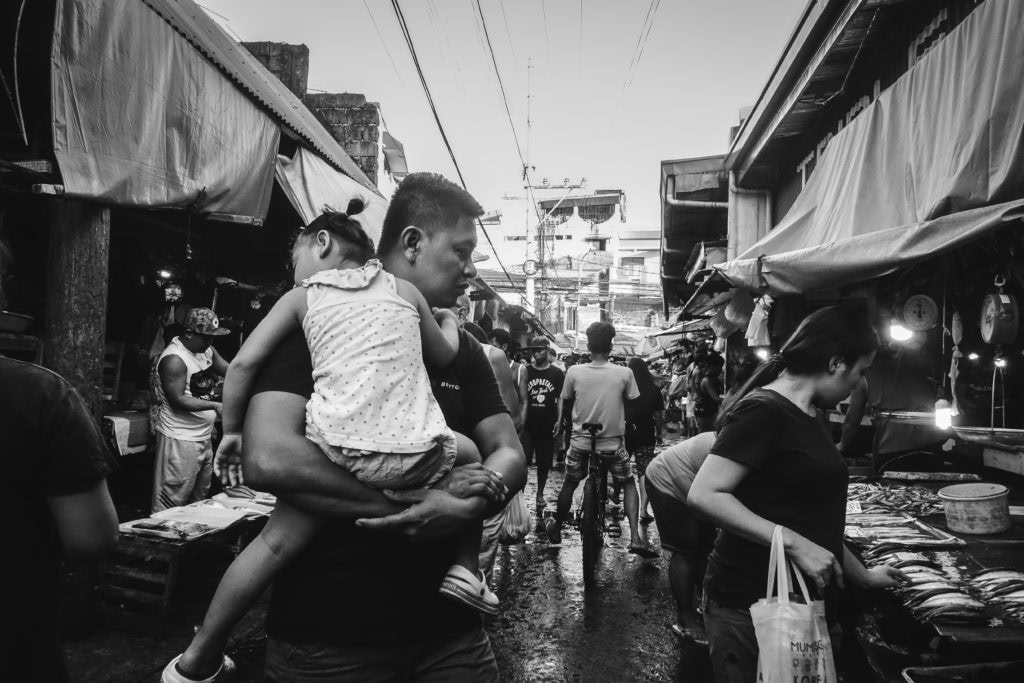 Shooting street and totally forgetting about the photos. - Archon Digital